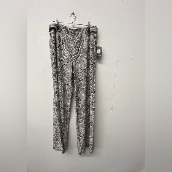 Robert Louis | Pants & Jumpsuits | Black And White Pants | Poshmark